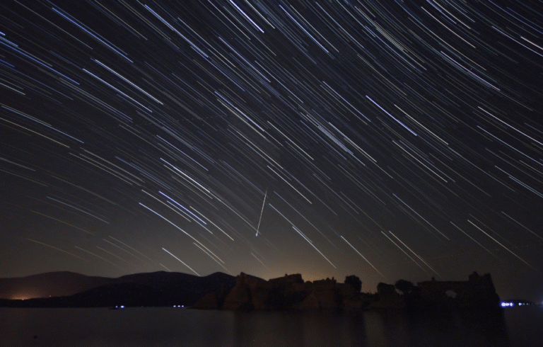 The Orionid meteor shower: Halley’s Comet’s magical light show